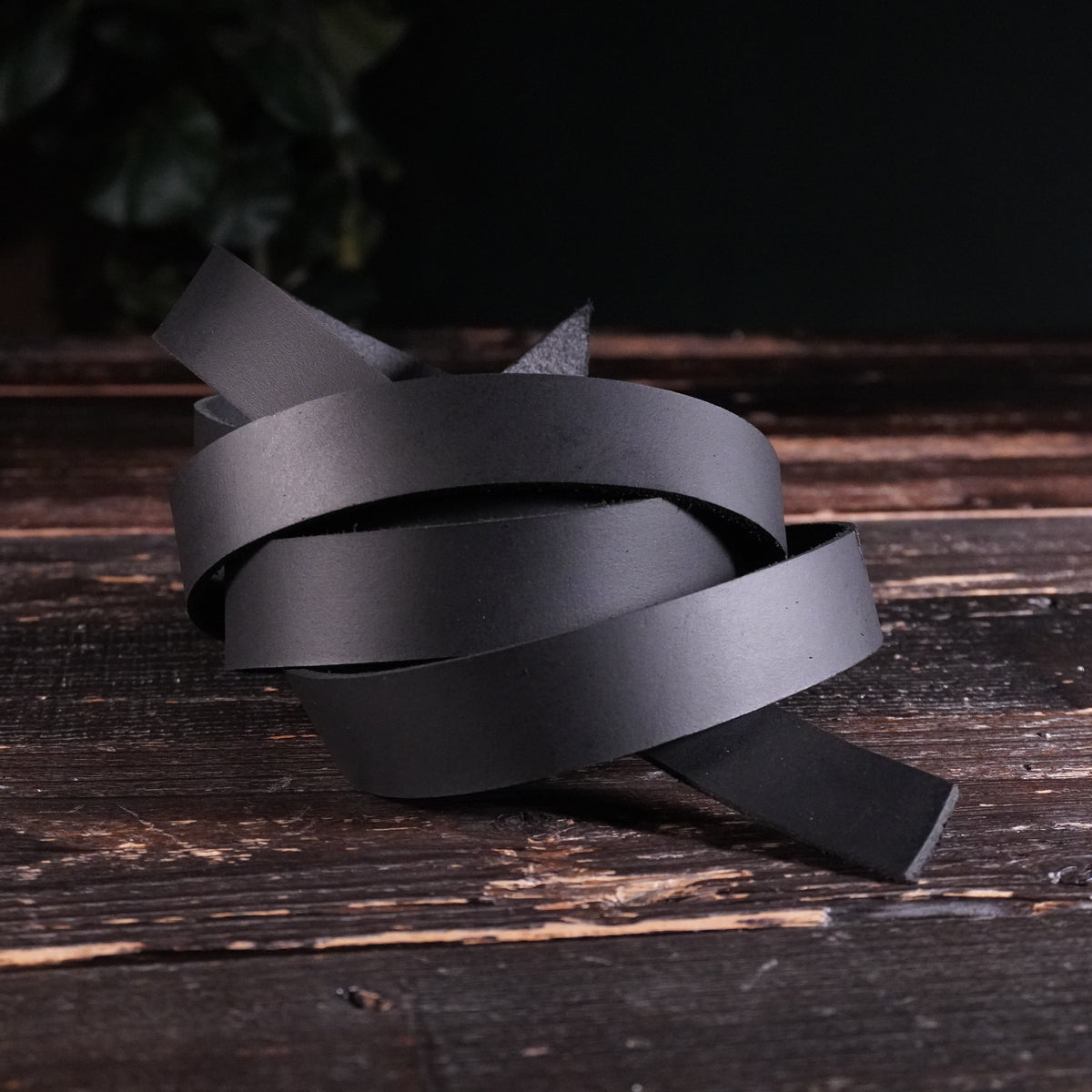 OAO - Oily Matte Black 5-6oz CUSTOM STRAP LENGTHS – OA Leather Supply